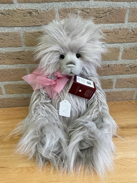 2023 Charlie Bears Chrissy | CB232318C