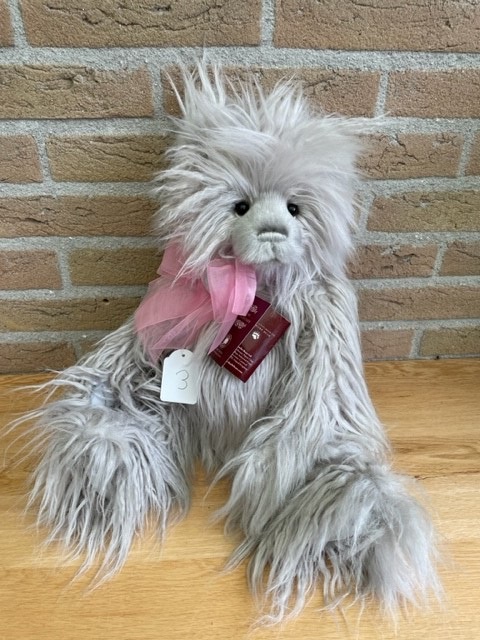 2023 Charlie Bears Chrissy | CB232318C